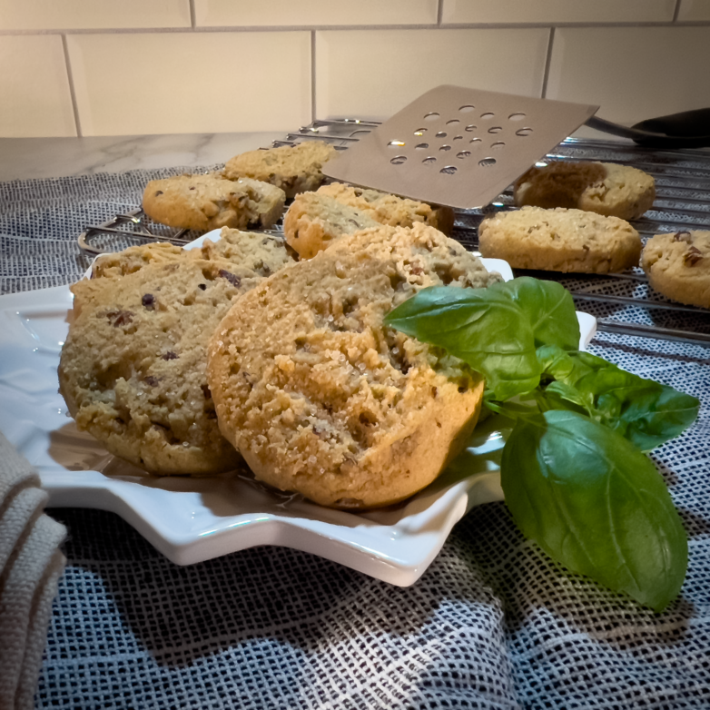 Cinnamon Basil Christmas Cookie - Soli Organic